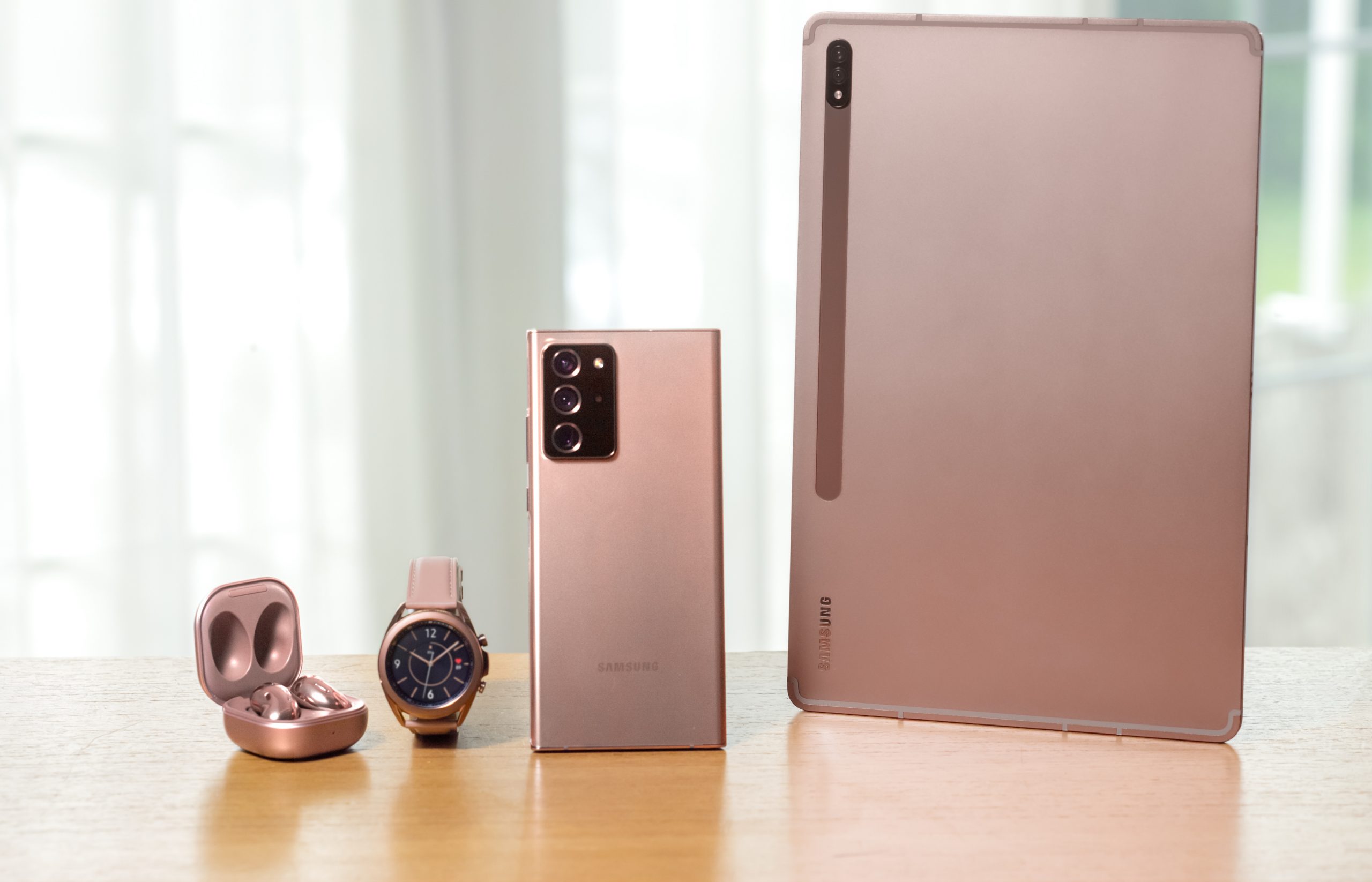 Galaxy_Ecosystem_Image_1 - Gadget